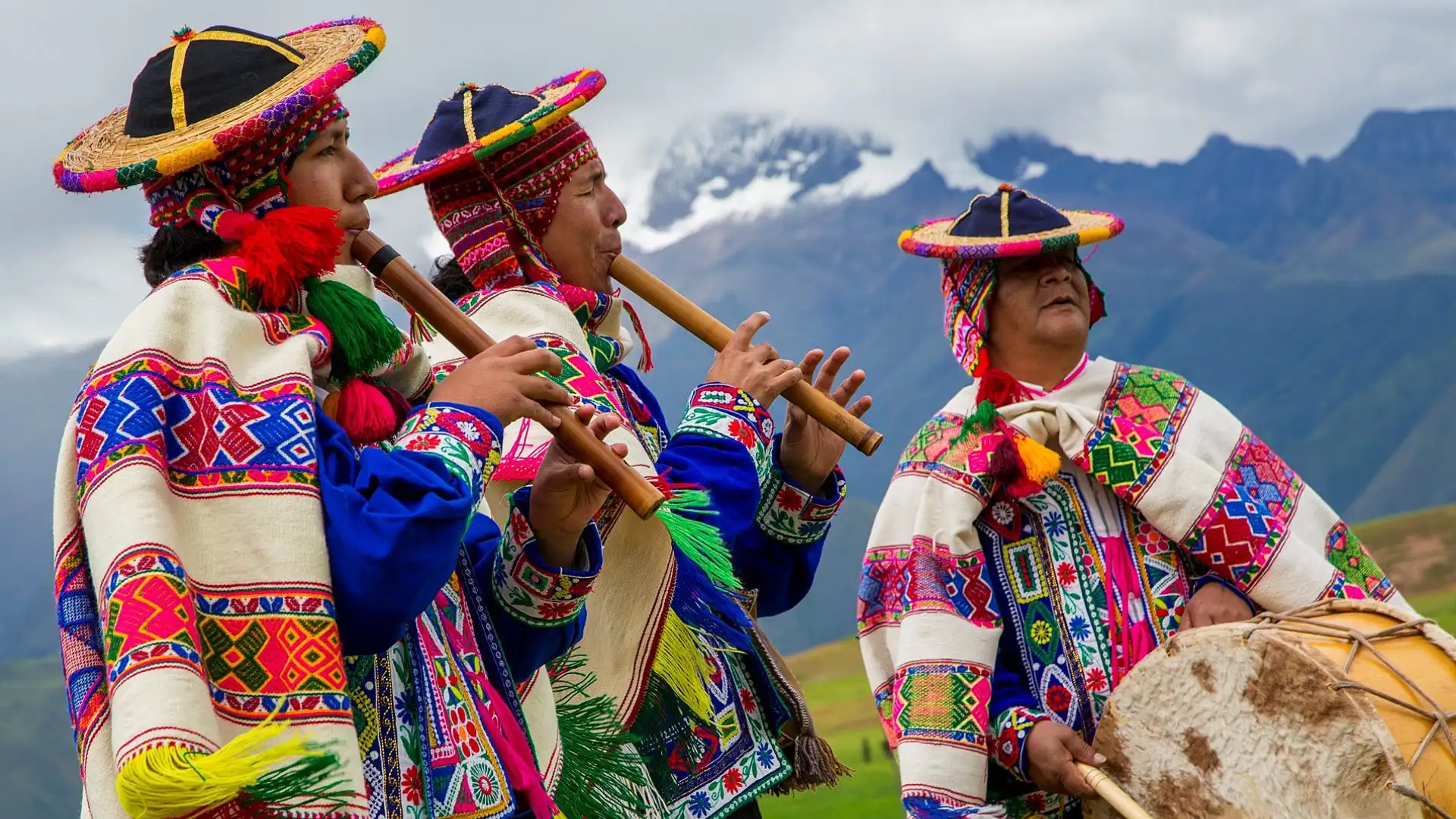 Peru’s Traditional Clothing - A Journey Through Time