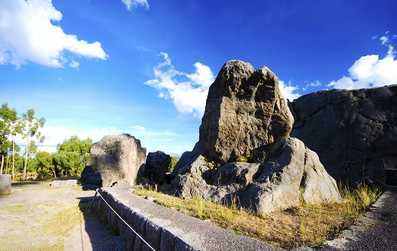 High Qenqo: The ritual center - Alpaca Expeditions